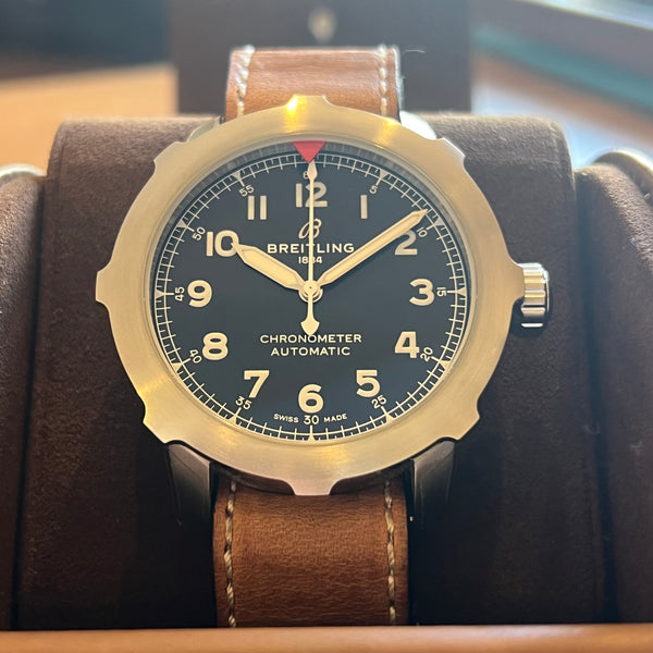Pre-Owned & Second Hand Watches Black Dial | WATCHASER Geneva