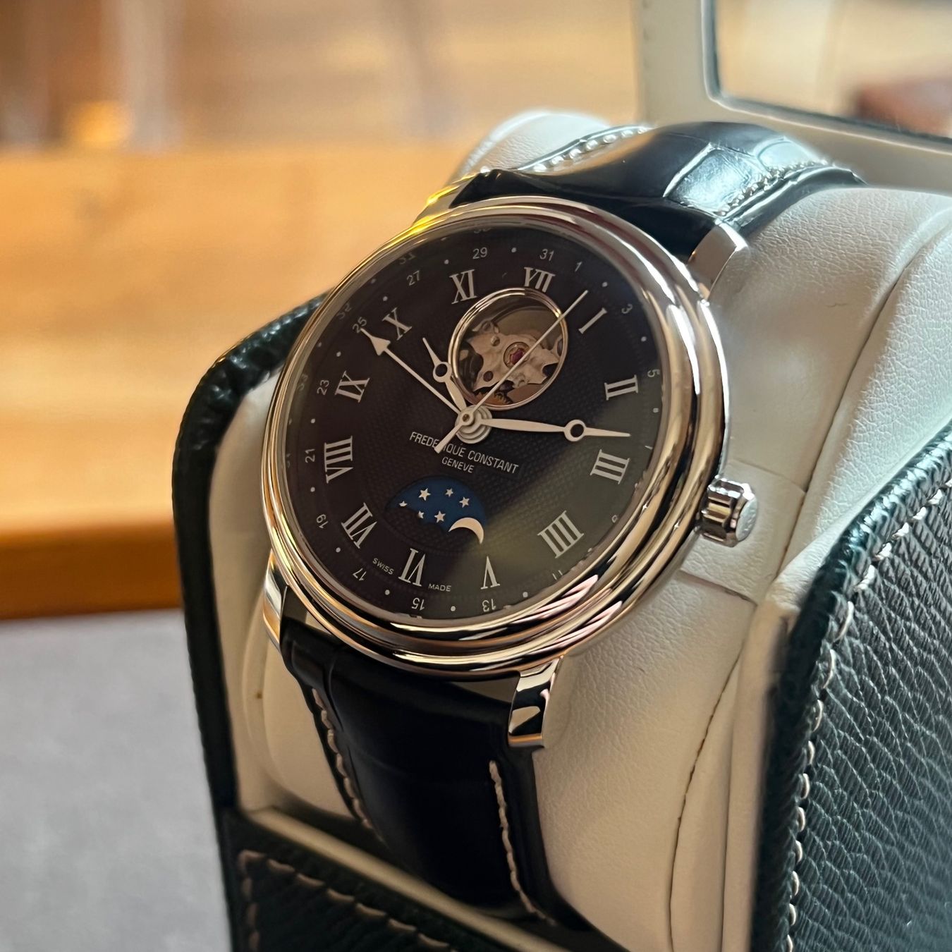 Frédérique Constant Heart Beat Moonphase FC-335MCNW4P26