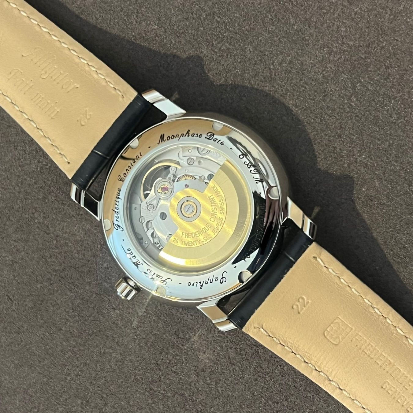 Frédérique Constant Heart Beat Moonphase FC-335MCNW4P26