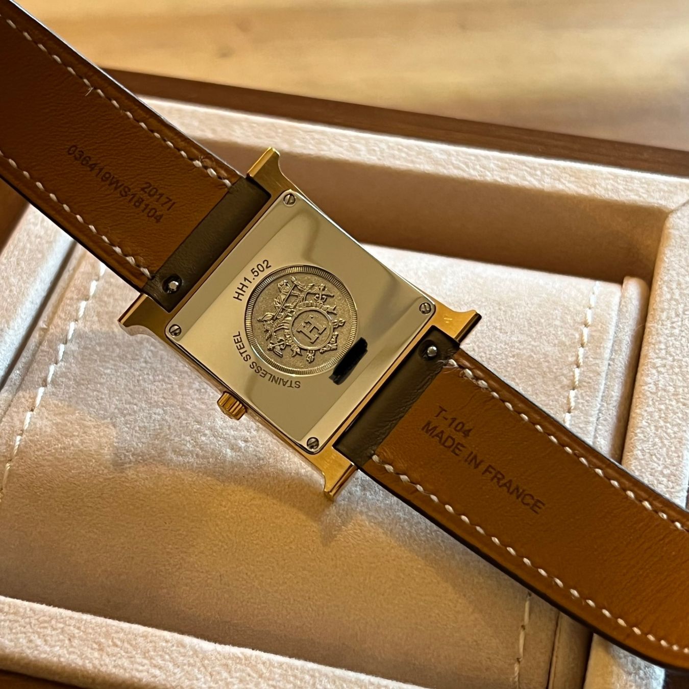 Hermès H Watch Shell & Diamonds Full Set 06-2022 HH1.502