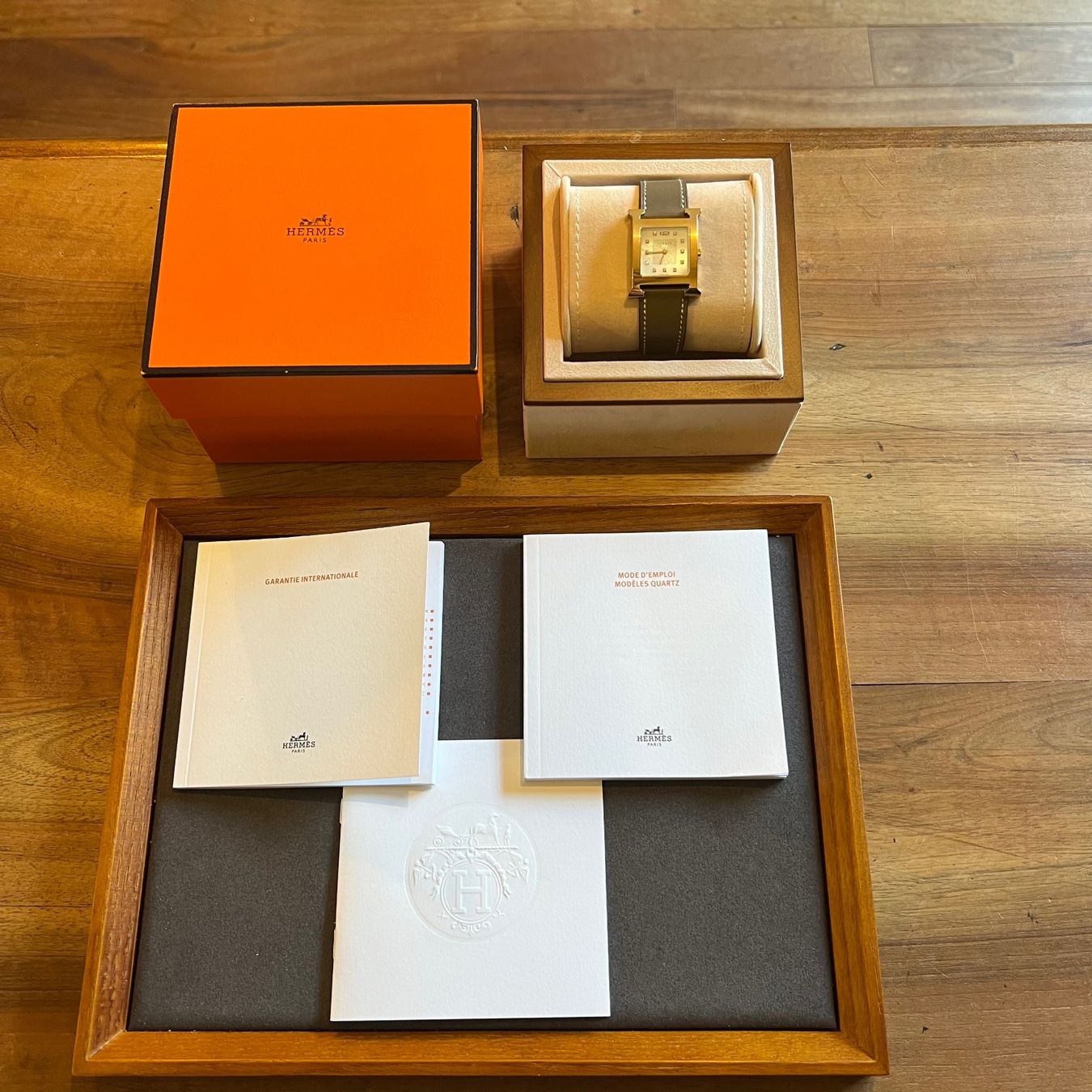 Hermès H Watch Shell & Diamonds Full Set 06-2022 HH1.502